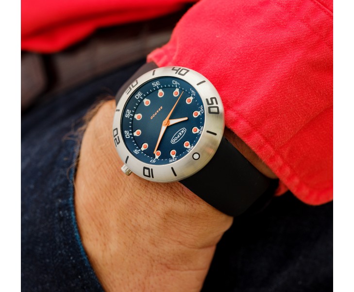 Seapod diver water resistant to 200 meters, Swiss design. Automatic